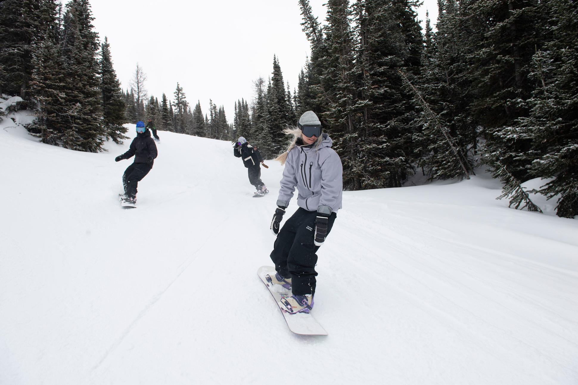 Rude Girls x Snowboard 2023 Board Test: Salomon Abstract – Snowboard ...