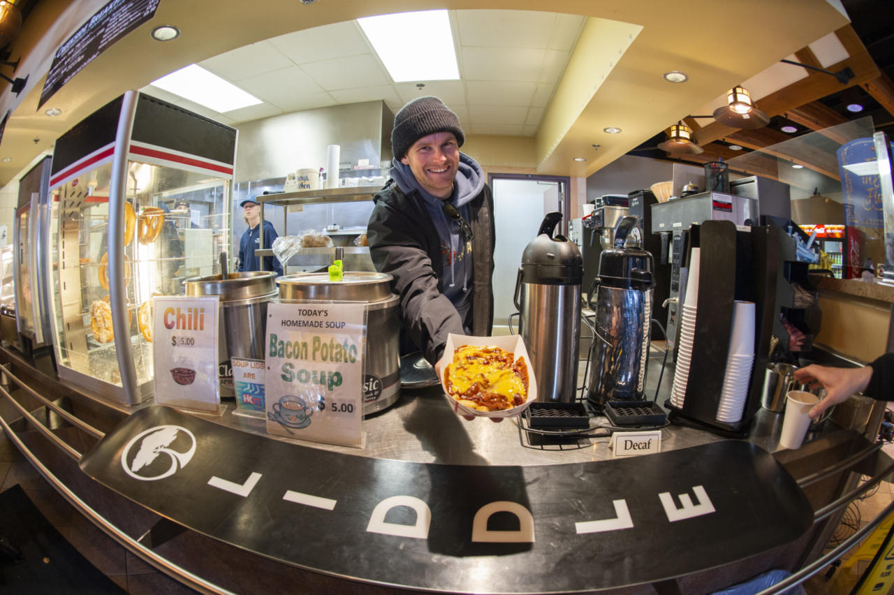 Mike Liddle Turns Pro For Arbor! – Snowboard Magazine