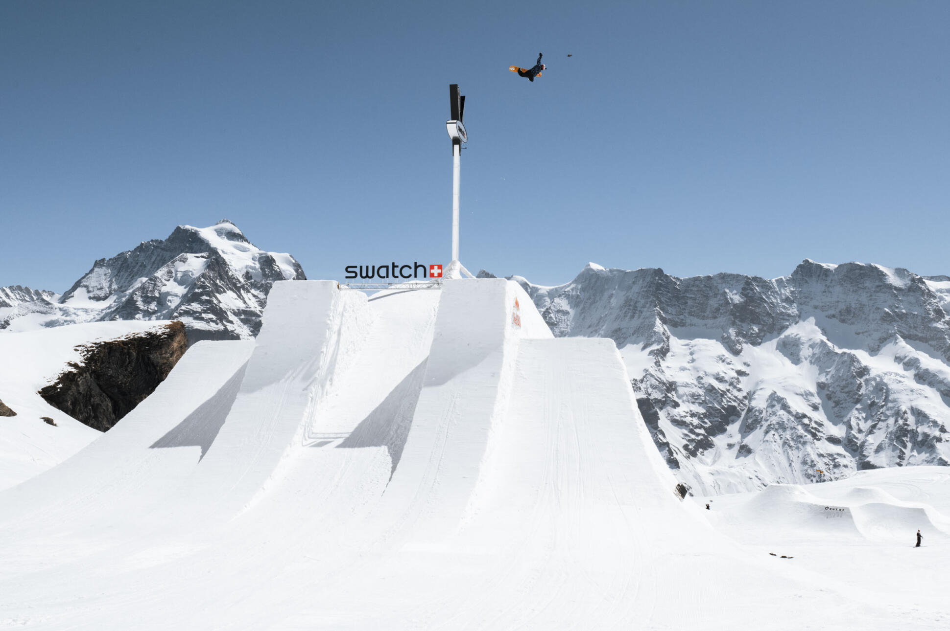 Pro Snowboarders Migrate To Oregon For Summer – Snowboard Magazine